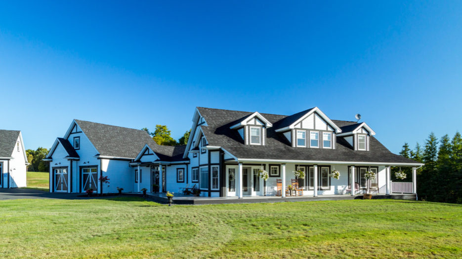 Farm House | Cape Cod Siding